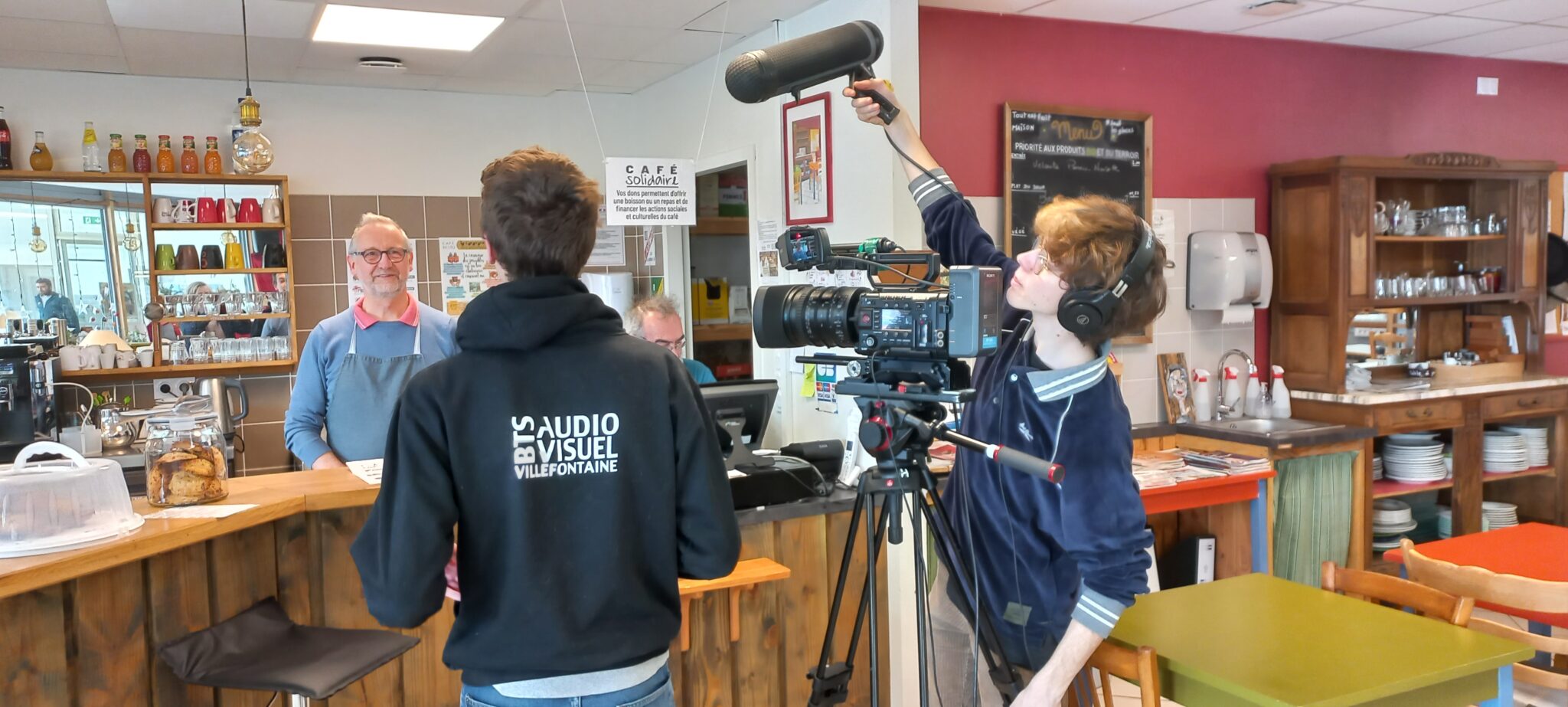 Ça tourne au café ! -La caravane des possibles-